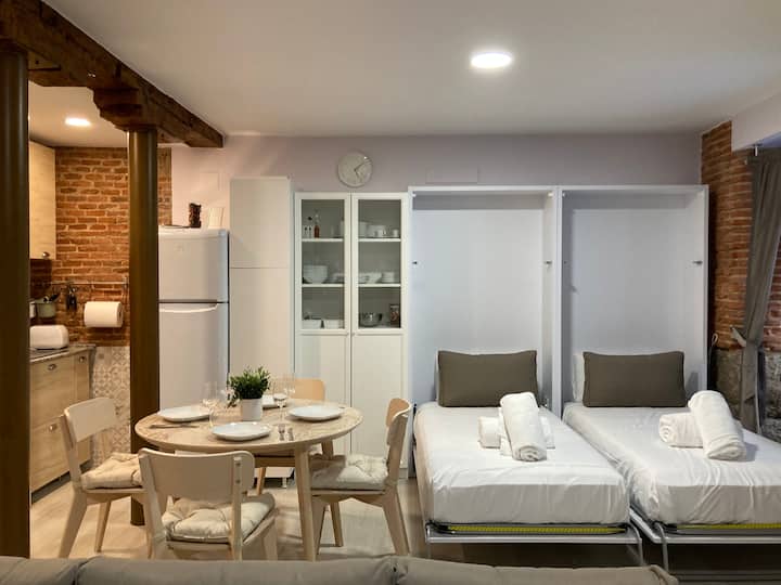 Modern Flat In The Barrio De Las Letras´s Heart - Madrid