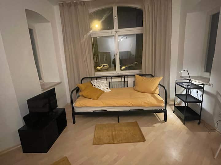 B67_03: Schönes Appartment Gleich Am Bahnhof - Hof