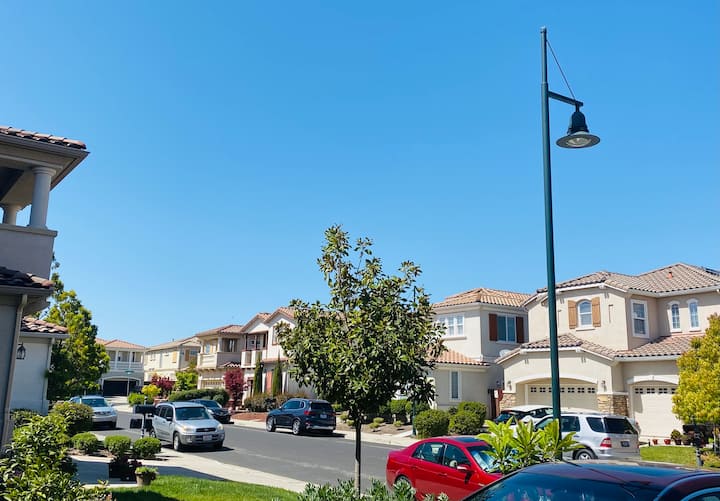 Quiet Nice 1 Br Unit In Upscale Golf Neighborhood - Livermore, CA