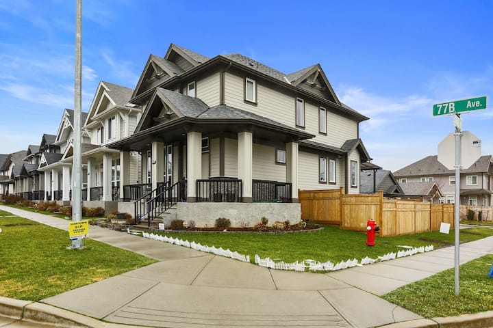 Emy Sweet Home - 1 Bedroom Suite In Willoughby - Langley