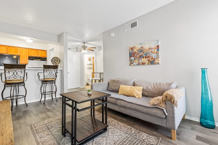 Perfect For Long Stays! Central Dfw - Dallas, TX