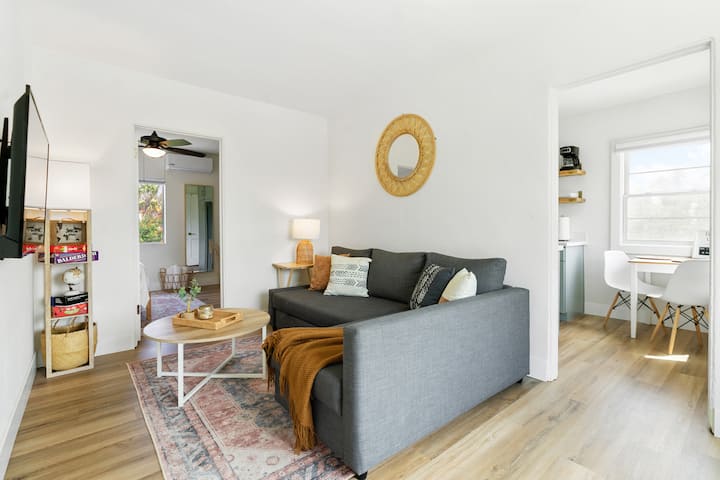 Boho Apt 5 Mins To Downtown Sd/sleeps 4 W/ Ac/heat - San Diego, CA