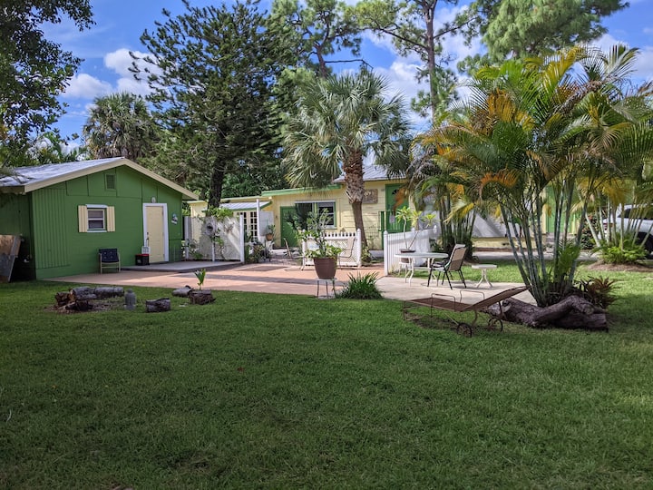 Tiny House Month To Month Welcome! - Stuart, FL