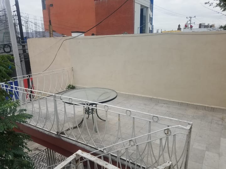 Depto. Estilo Barrio Antiguo, Con Wifi Y Clima - Monterrey