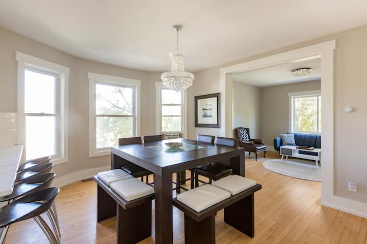 Spacious & Bright Near Downtown: Backyard ~ Office - Saint Paul