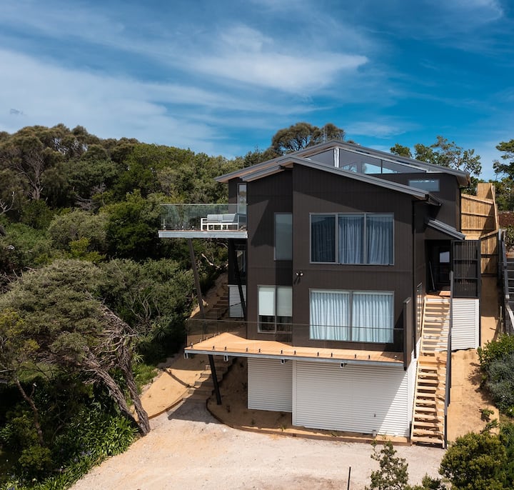 Sandy Joint - Sandy Point, Australia