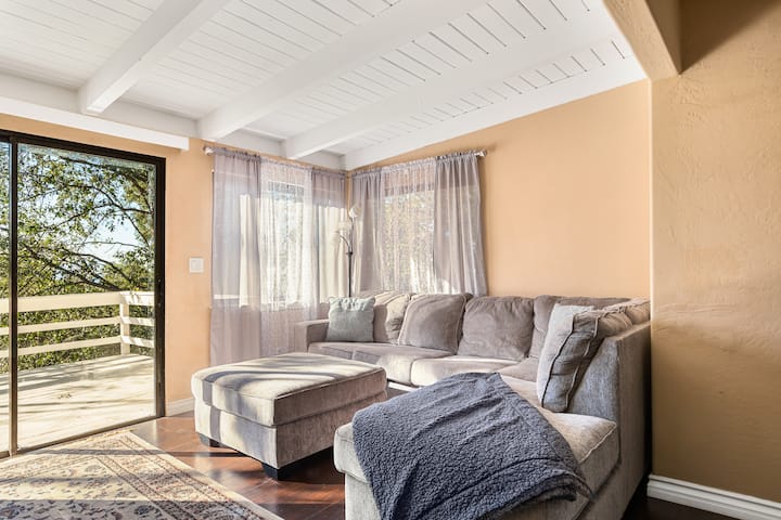 Cozy 3bd Home Near Lake Arrowhead W/ Mountain View - Lake Arrowhead, CA