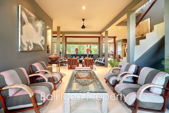 Famous Designer Villa-5 Bedrooms (7 Bdr Possible) - Ubud