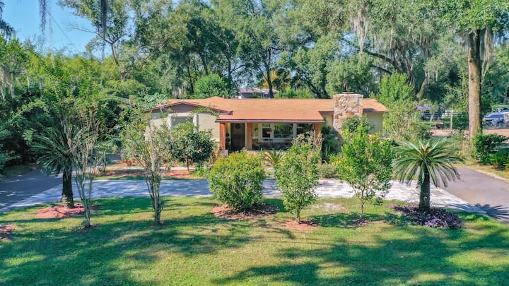 Historic Mandarin Cottage - Orange Park, FL