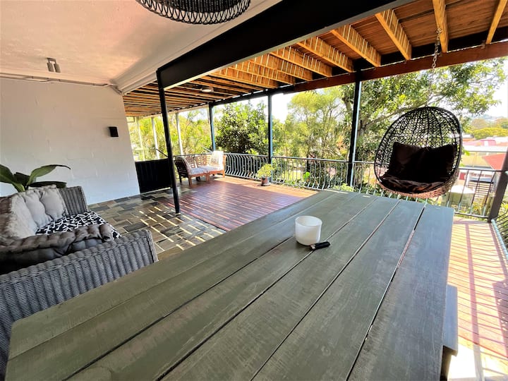 Getaway By The Creek - Entire Apt, Self-check In - Coolangatta