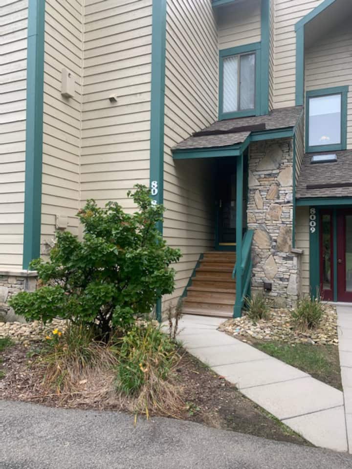 Adorable 3 Bedroom Condominium - Seven Springs, PA