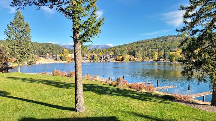 Beautiful Marina Cay Condo On The Water - Bigfork, MT