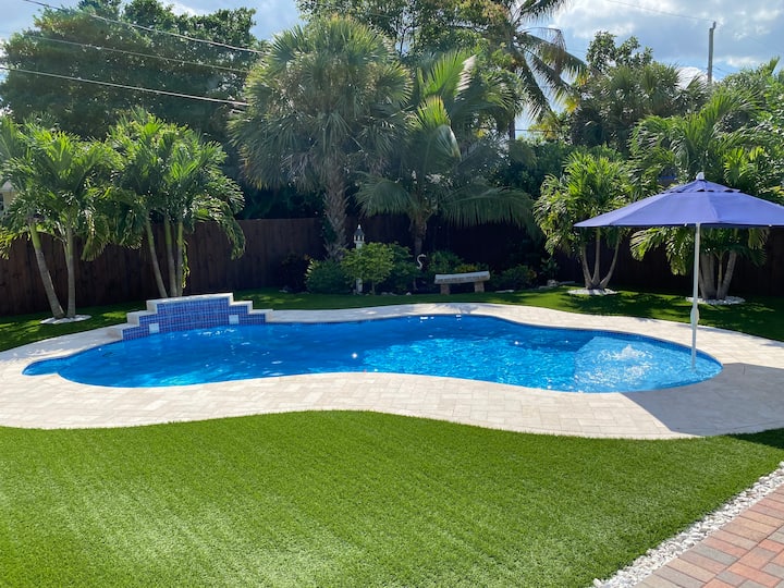 Work Or Play In Paradise With Private Heated Pool - Palm Beach, FL