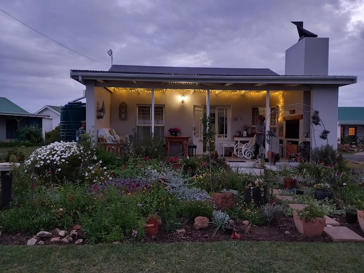 Garden Room@ My Flower Cottage - Fisherhaven