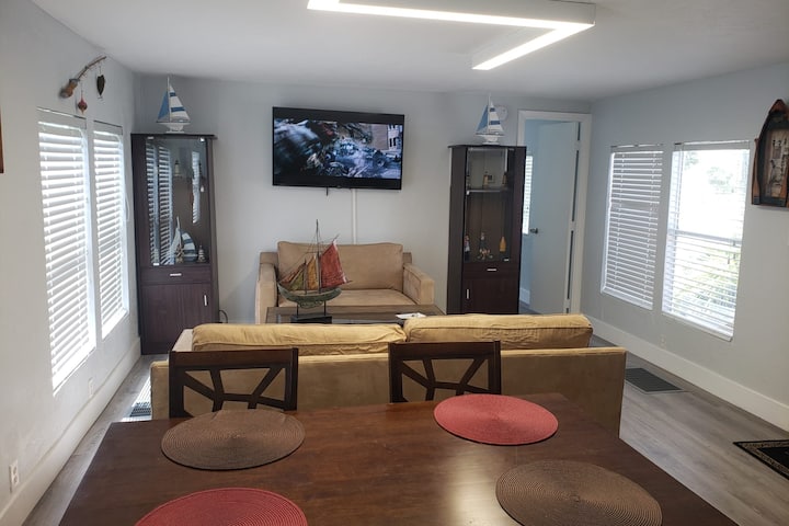 Lovely 2-bedroom Rental Unit At Trayor Paradise - Key Largo, FL