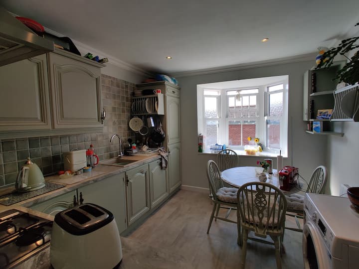 Top Floor Of Edwardian House Nr Swanage Centre - Corfe Castle
