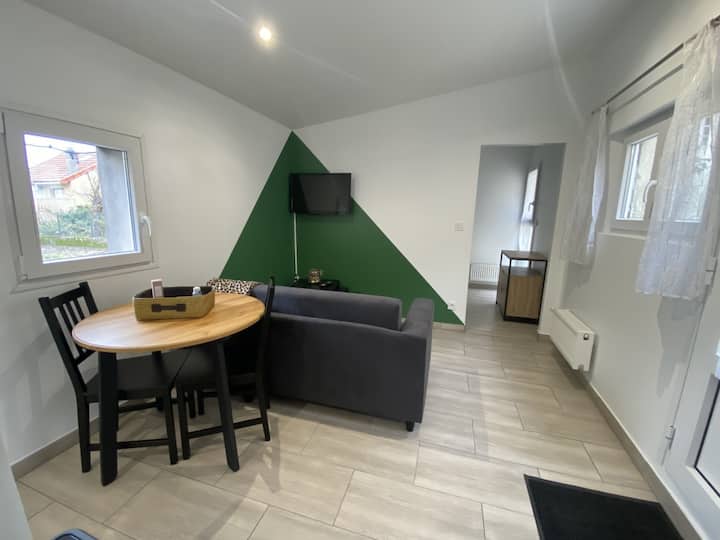 Grand Studio Calme, Proche Paris - Morangis