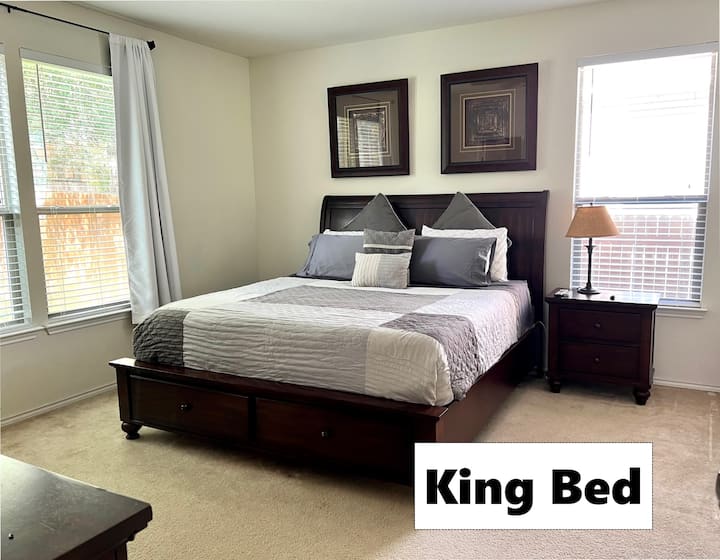Private Bathroom! King Suite-great Location, Relax - Wimberley, TX