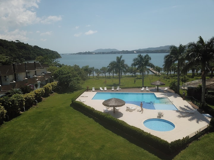 Apartment In Condominium On The Edge Of The Lagoon - Florianópolis