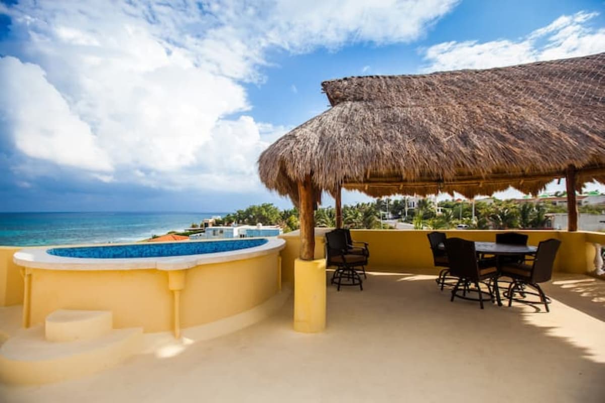 Casa Marchon Charming Retreat with ocean views - Houses for Rent in ...