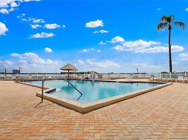 Beautiful Monthly Rental In Isla Del Sol - St. Petersburg, FL