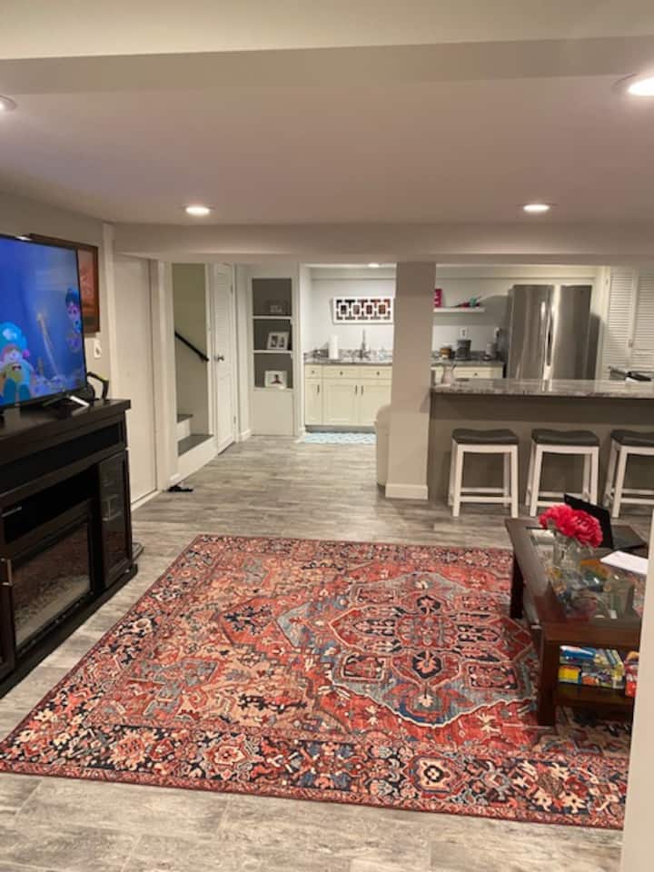 Cozy 1 Bedroom Apartment In Boston Suburbs - Dedham, MA