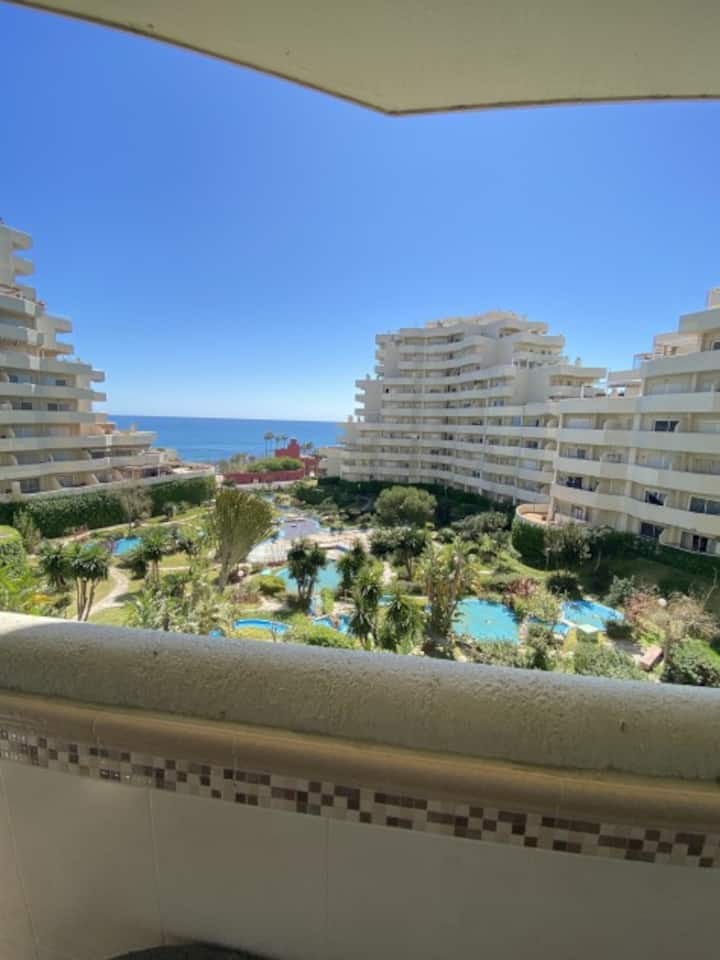 Amplio Y Acogedor Apartamento Benalbeachrentals - ベナルマデナ