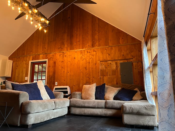 12 Handpicked Pet-Friendly Cabins Near Bushkill Falls, Pennsylvania ...