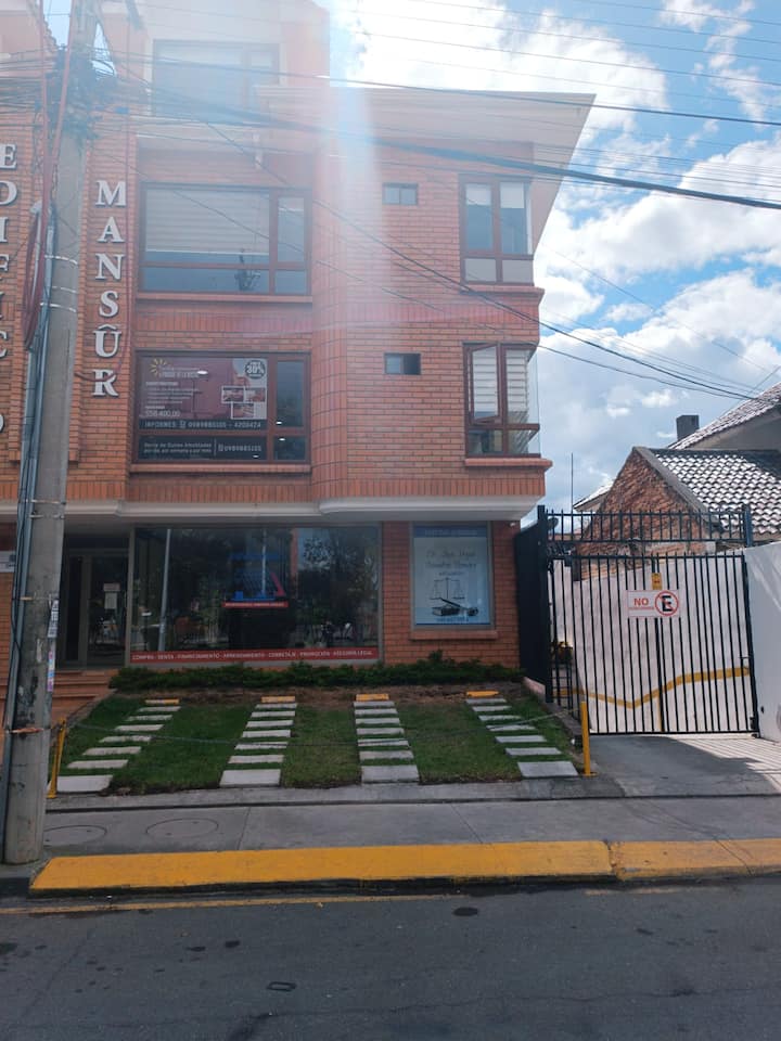 Departamento Frente Al Parque De La Madre - Cuenca
