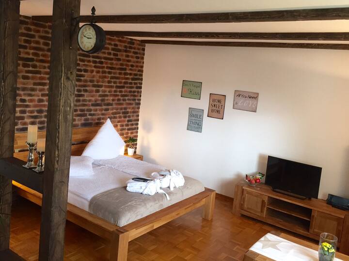 Balkon-wohnung Im Landhausstil Mit Parkmöglichkeit - Brunswick, Germany