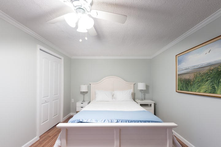 Cheerful Nautical Home Near Siesta Key, Fl - Sarasota, FL