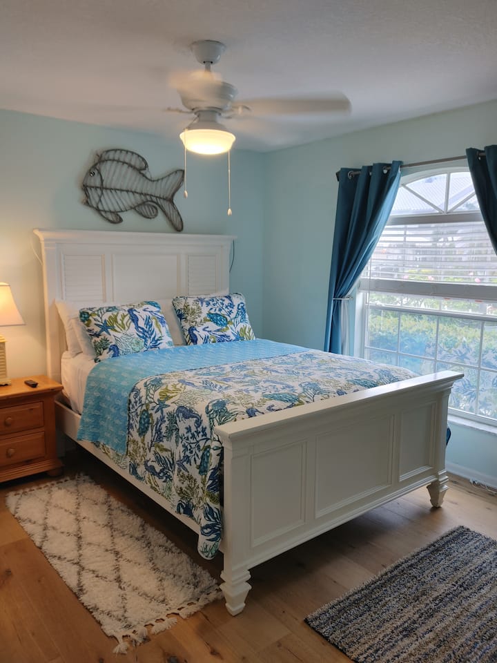 Private Bedroom, Bath, Office/media Area - Jupiter, FL
