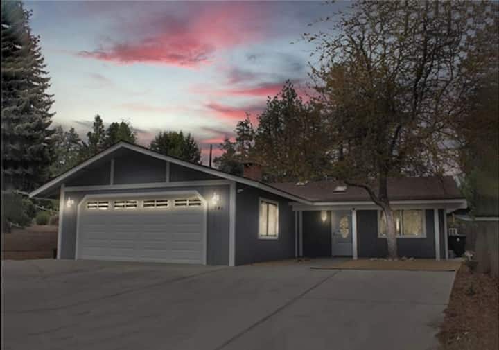 Mama’s Lake House: Spacious 3 Bedroom Retreat - Big Bear, CA