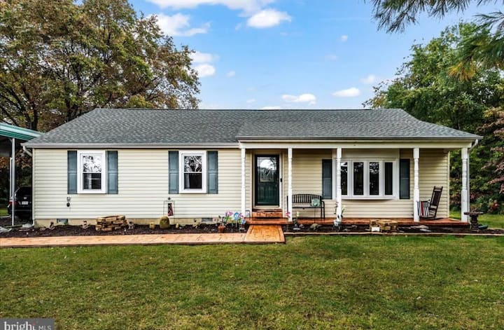 Cozy Pet Friendly One Level Home - アンナ湖, VA