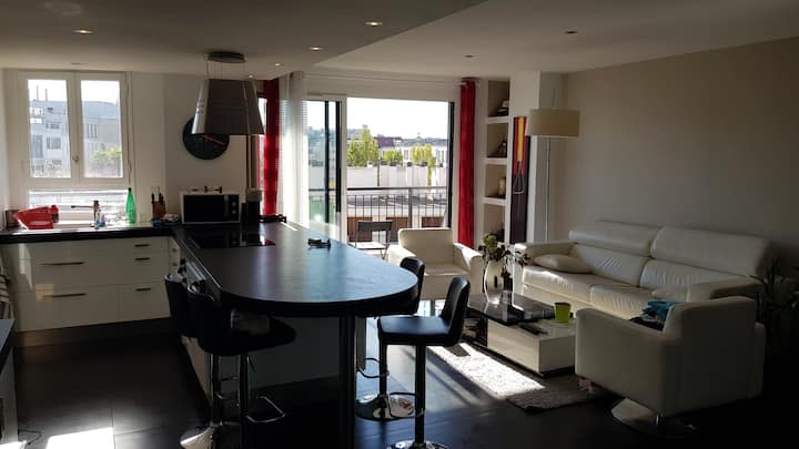 Superbe Appartement 2 Pièces Avec Balcon Plein Sud - Neuilly-sur-Seine