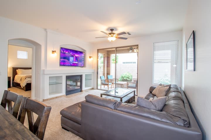 Bright, Spacious Gilbert Home With Community Pool - Queen Creek, AZ