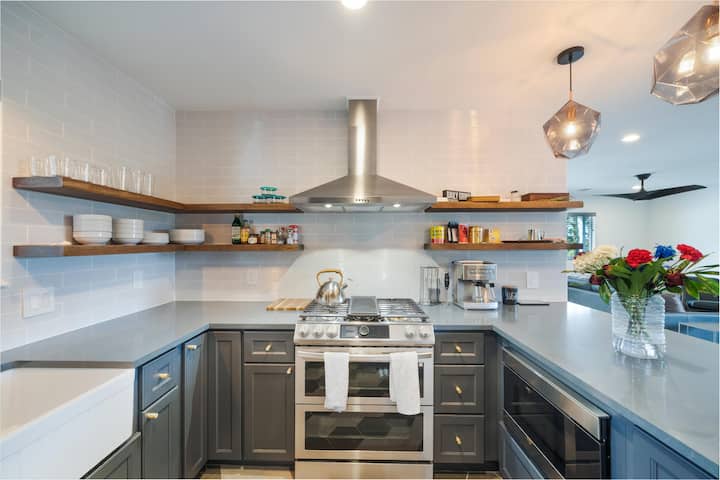 Modern Bungalow In East Austin - Austin, TX