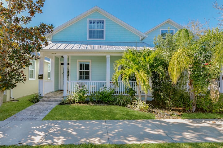 "La Belle Maison" Downtown/yard/garage/300mbps - Melbourne Beach, FL