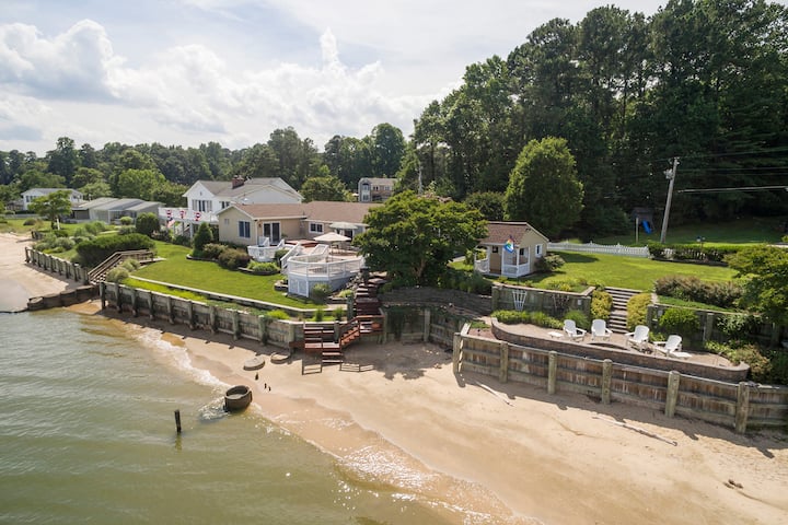 Bayfront Walk-out Beach Home | Sunrise & Fire Pit - Maryland