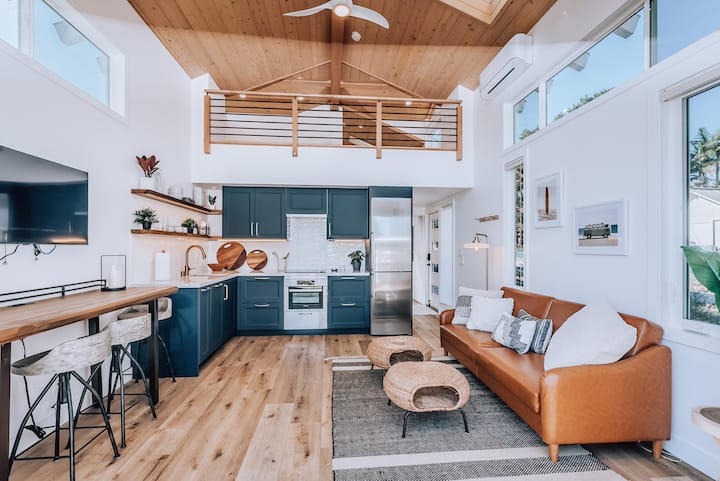 1-bedroom Beach Bungalow With Loft - Encinitas, CA