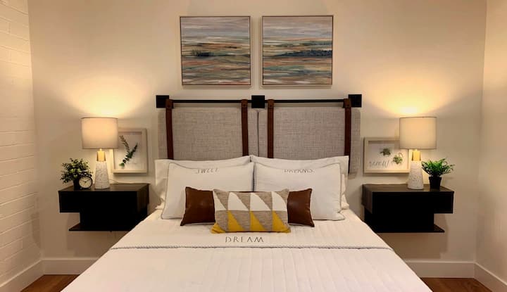Launchpad 219- Tropical Elegance Condo In Mid-town - Arizona Science Center