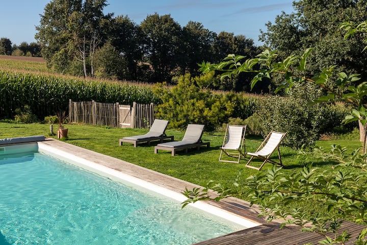 Domaine Du Kelenn, Longère De Charme Avec Piscine - Brittany