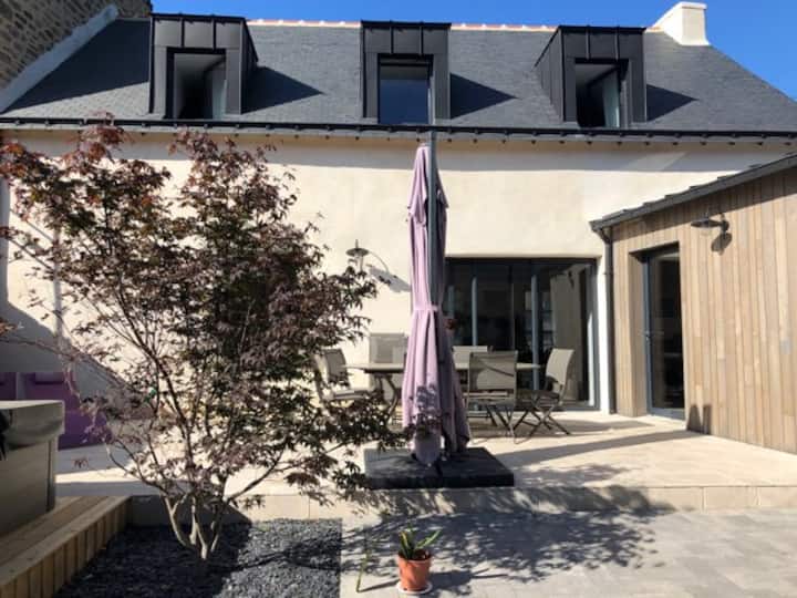 Maison Chaleureuse Avec Jacuzzi. - Auray