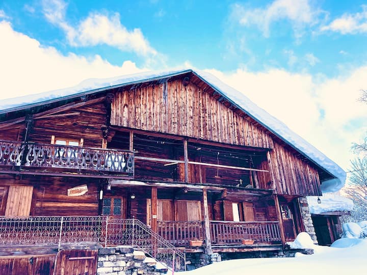 Authentic 19th Century Chalet - La Clusaz