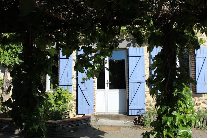 Agréable Ferme Le Gray Avec Piscine Et Jacuzzi - Brioude