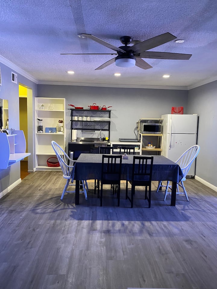 Lovely 1 Bedroom Loft With Free Parking On Premise - Boyle Heights - Los Angeles