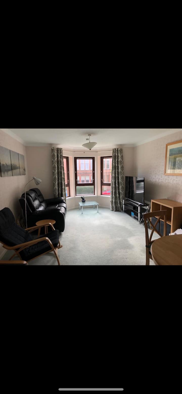 Lovely Entire 2 Bedroom Flat In City Centre - East Kilbride