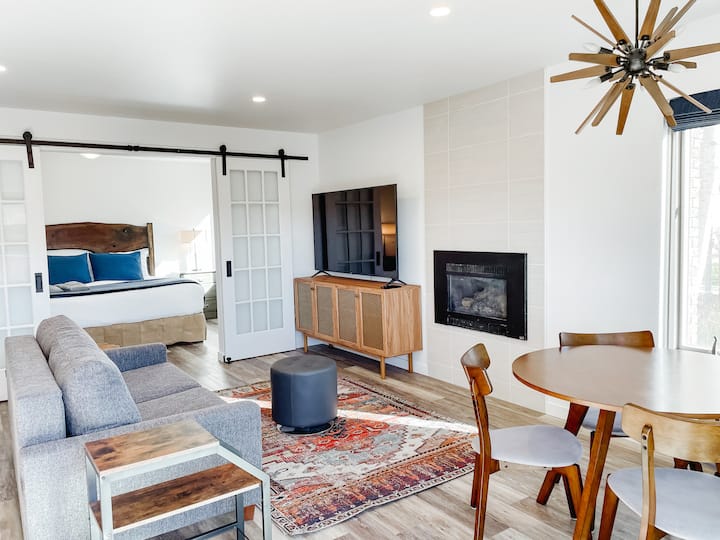 Beautiful 1 Bedroom Condo W View/ski-in Walk-out - Steamboat Springs, CO