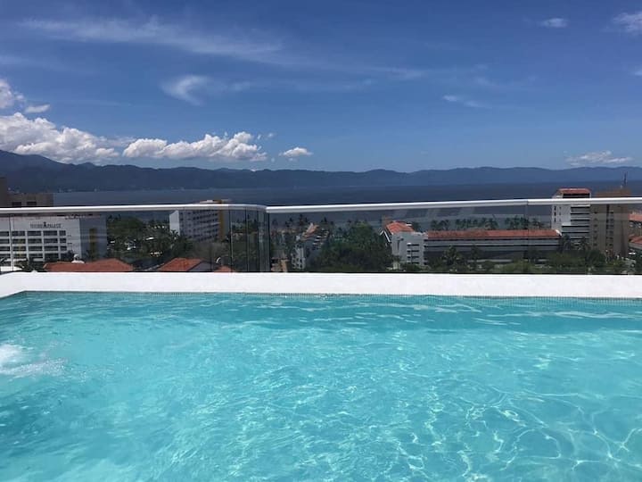 Boho Large 1 Bd . Gym, Steam,covered Parking - Puerto Vallarta
