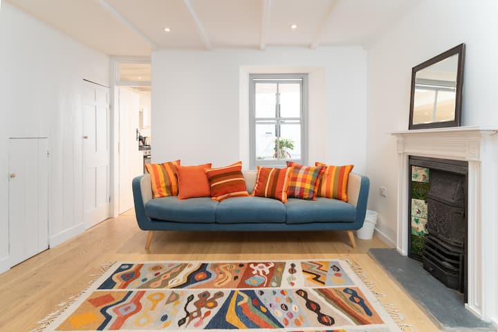 Beautiful, Contemporary 3 Bed, Penzance Townhouse - Porthcurno